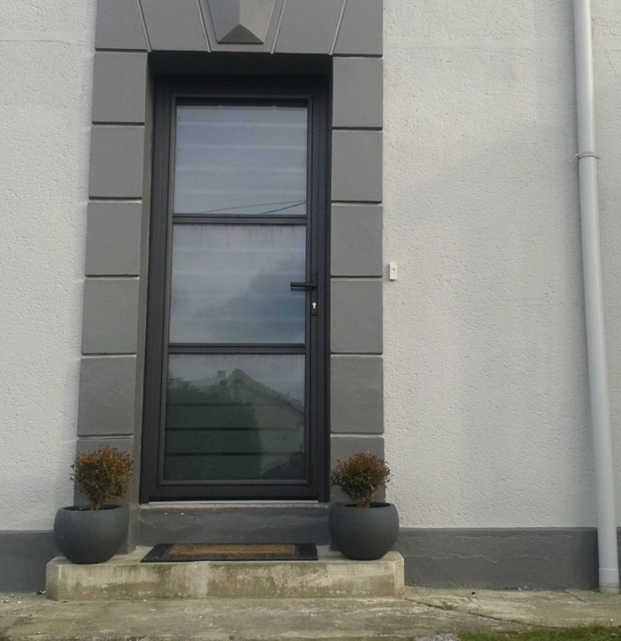 porte entrée aluminium couleur K-line Boulogne-sur-mer - Fermetures LOUASSE